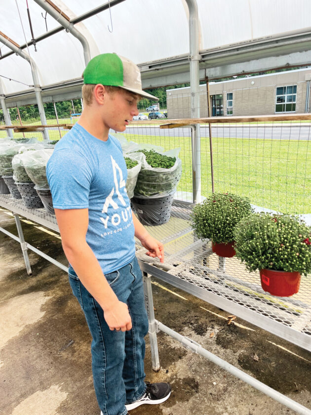 Teen of the Week: Frontier High School’s Devin Carpenter looks forward ...